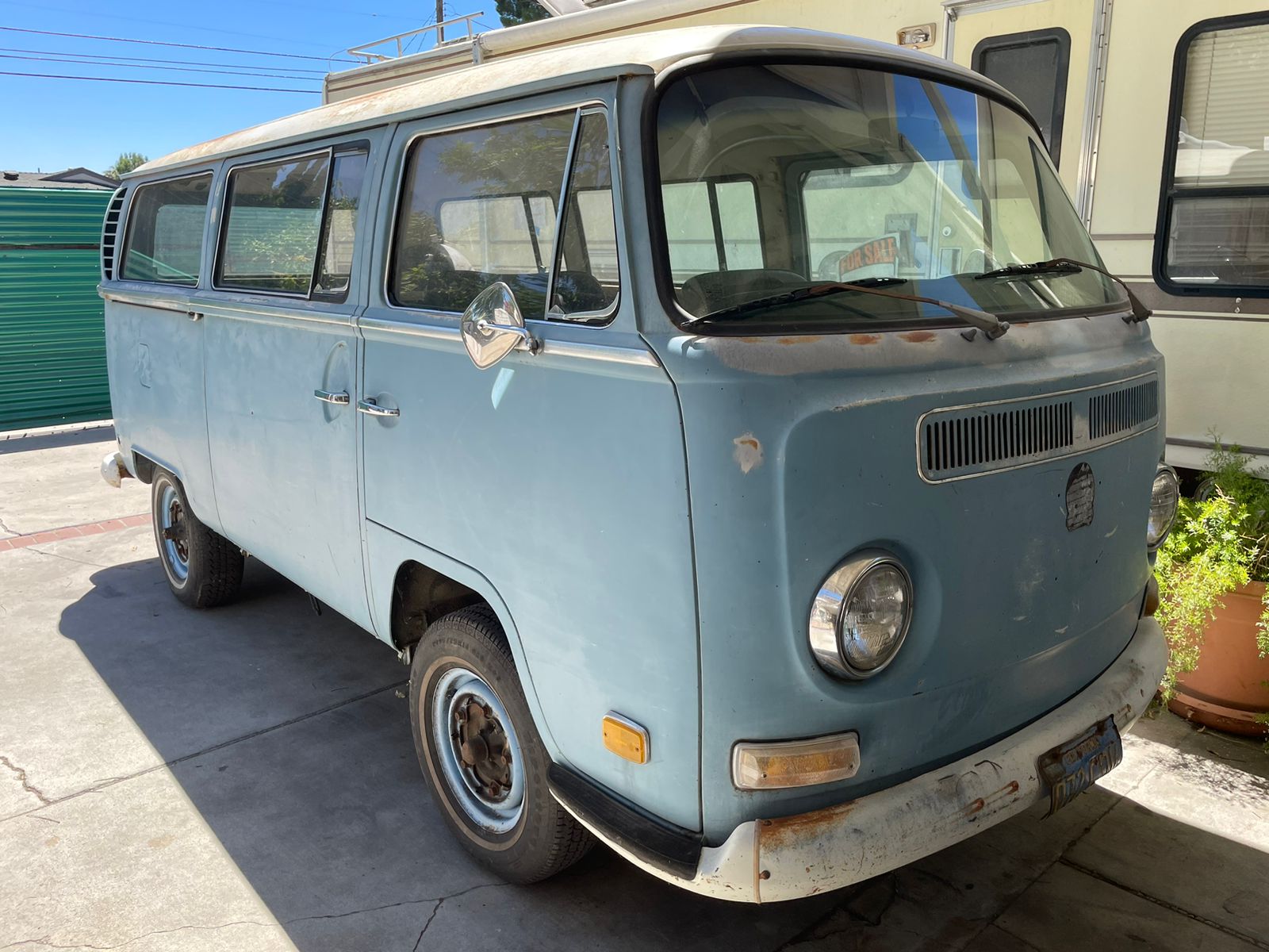 VW Bus 1970 T2 T2a Clipper Deluxe original Lack Neptune Blau L50K USA ...